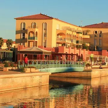 Lattes Culture & Attractions | Explore History & Harbour Towns | Siblu